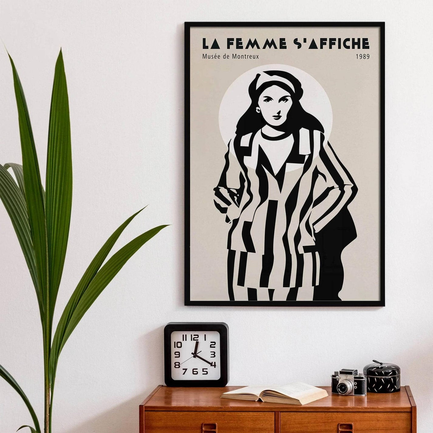 Women in Art Exhibition Poster – HypeSheriff